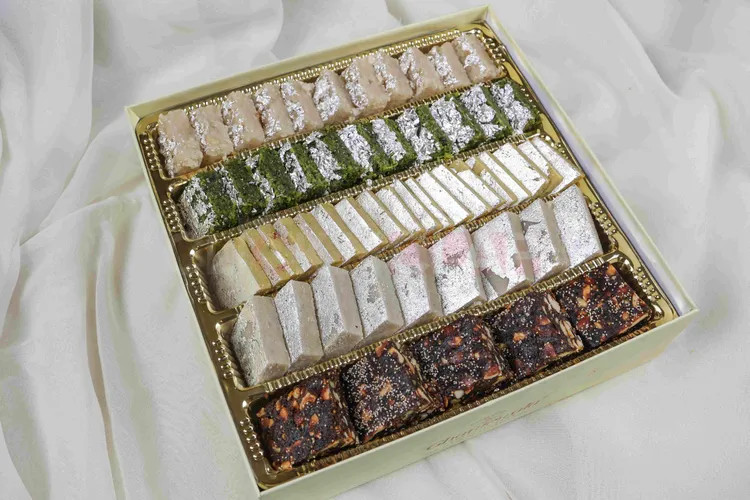 Royal Gift Box – Premium Indian Sweets Selection